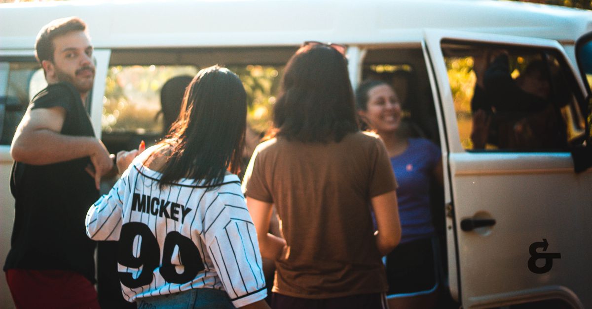 3 Tips on Arranging Transportation for Large Groups in Ohio - Black ...